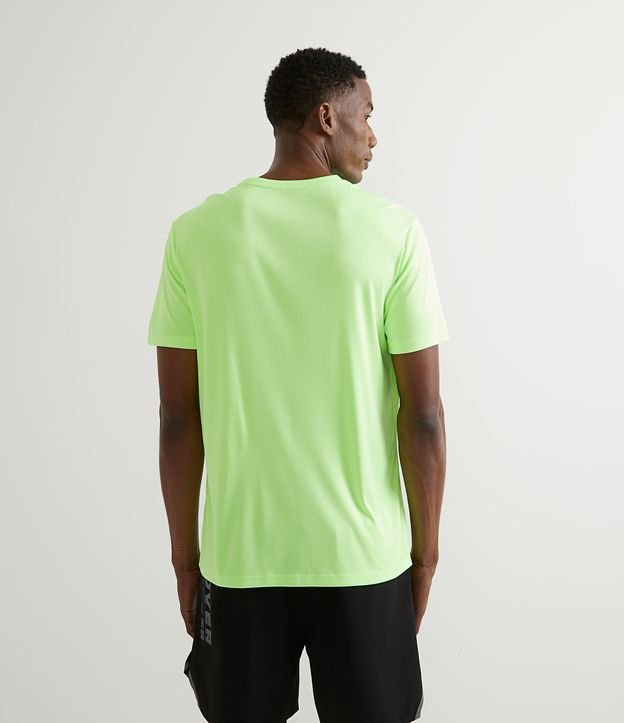 Camiseta Esportiva Básica Dy Fit com Manga Curta