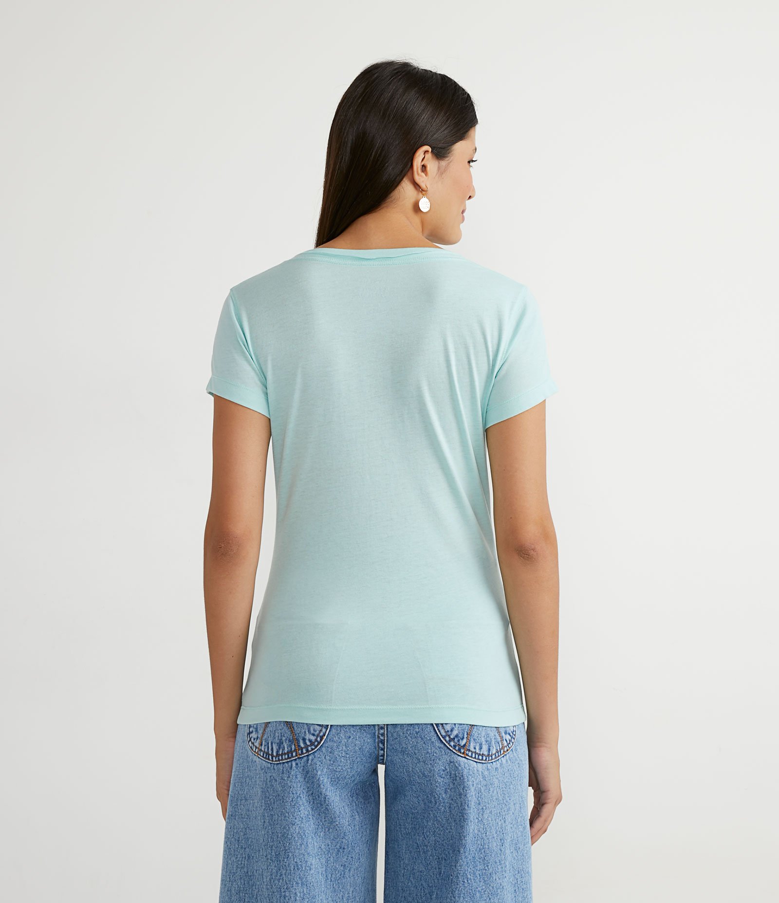 Blusa Básica em Algodão com Manga Curta e Bolsinho Azul Claro
