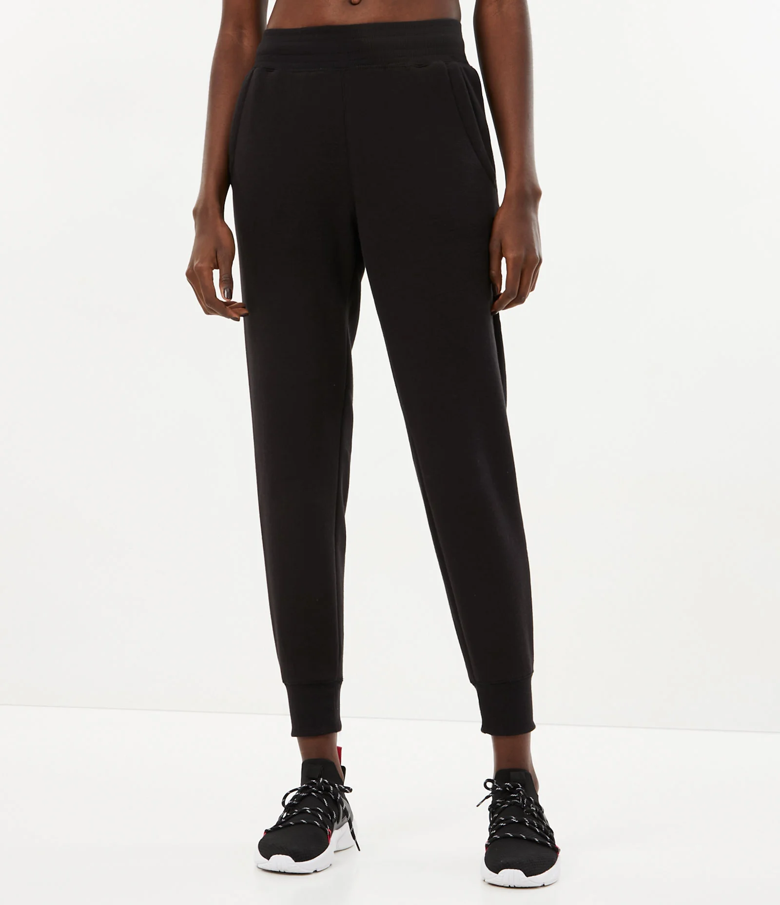 Calça Jogger Esportiva Básica em Moletom com Bolsos Preto