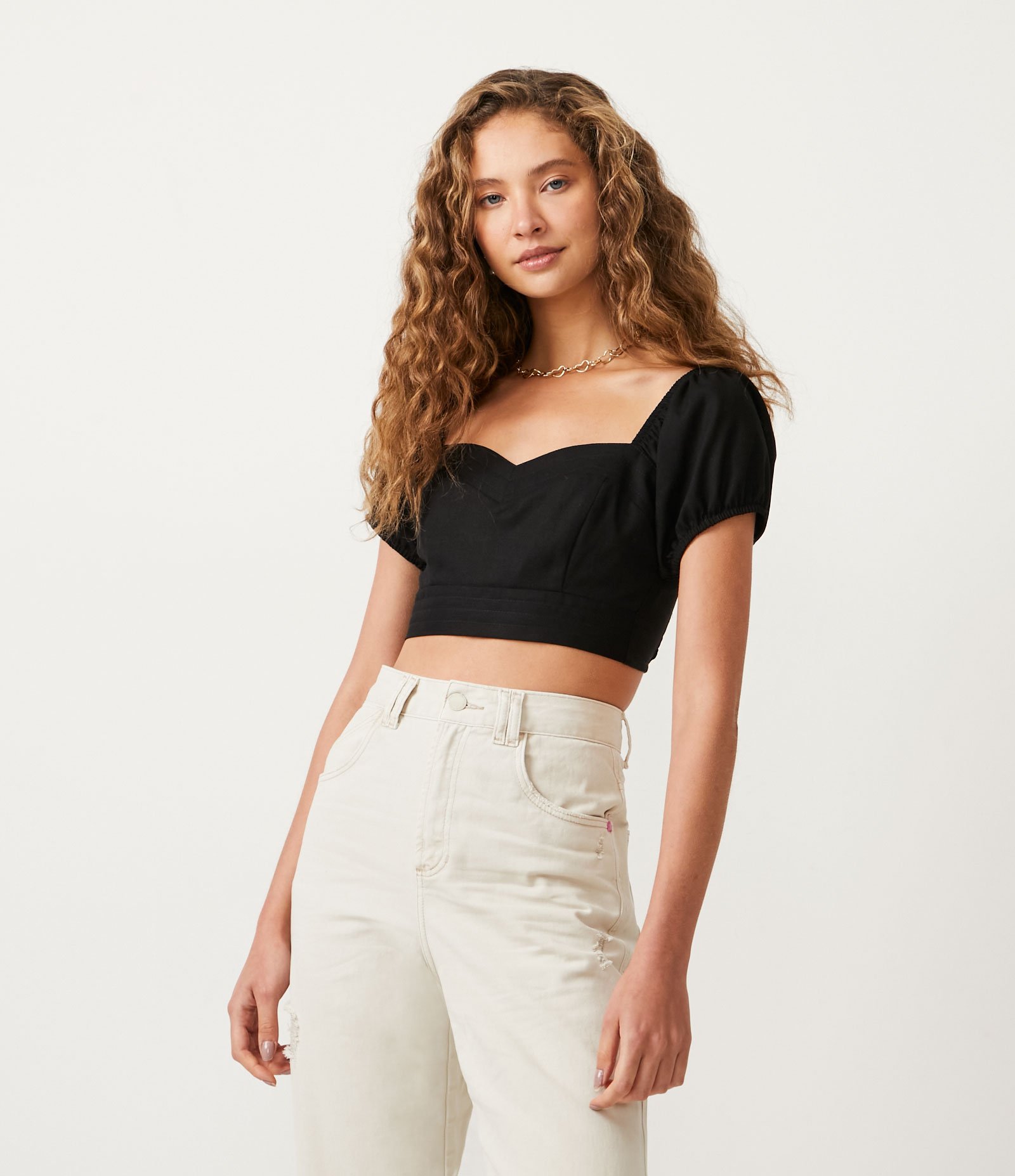 Blusa Cropped em Linho com Detalhes Pespontados Preto