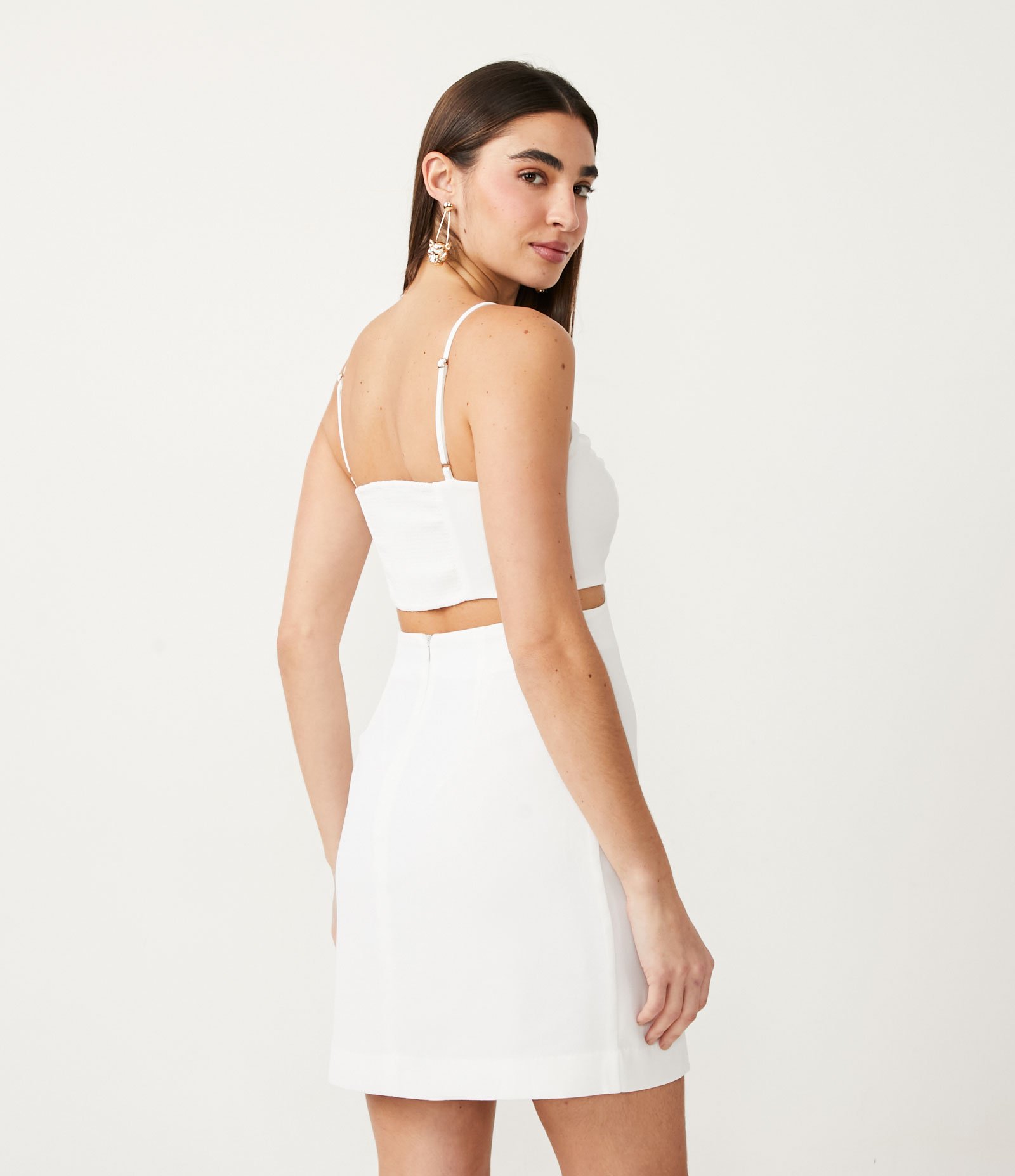 Vestido Curto em Crepe com Recorte Lateral Vazado Branco