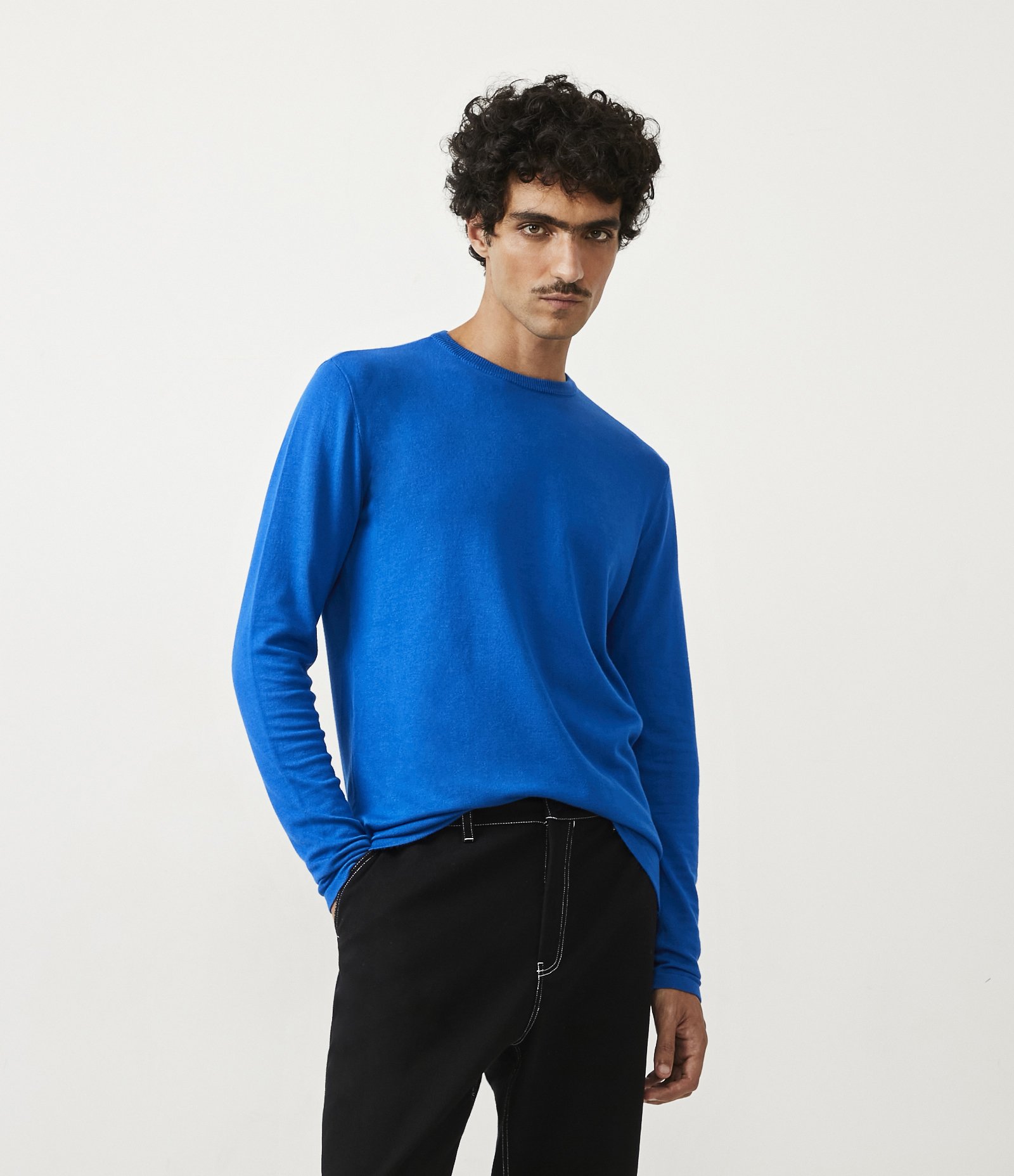 Suéter Slim em Tricô com Manga Longa Azul