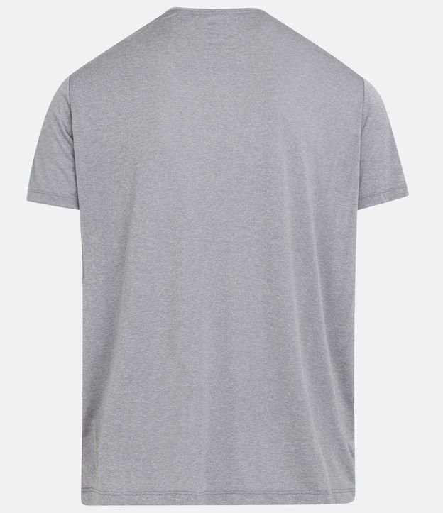 Camiseta Esportiva com Estampa de Lettering Degradê Cinza Camiseta Esportiva com Estampa de Lettering Degradê Cinza