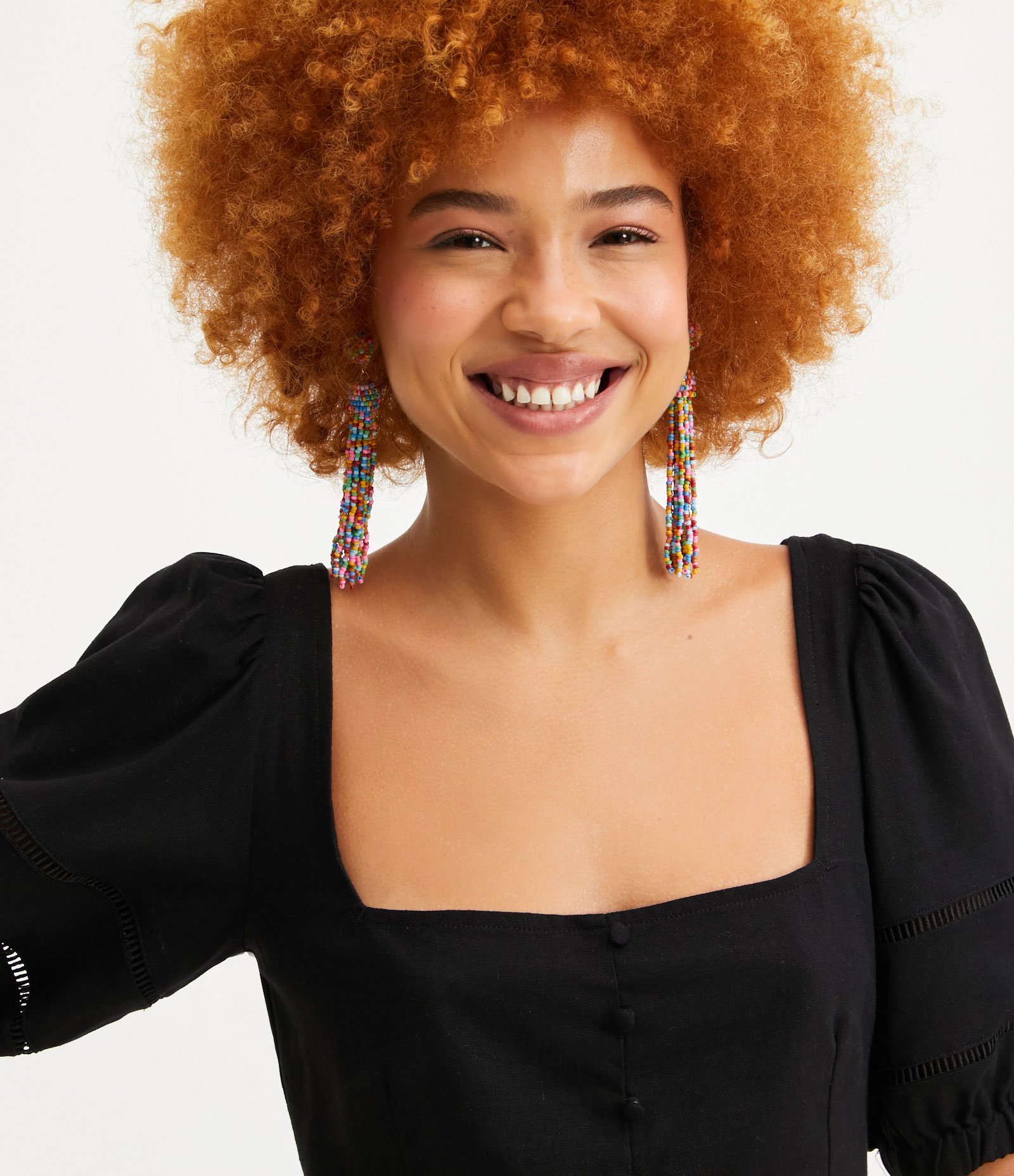 Blusa Cropped Em Linho Com Manga Bufante E Lastex Nas Costas Preto
