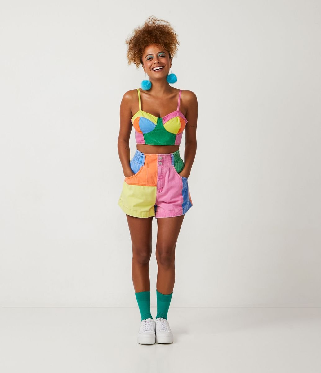 Short Baggy Cintura Alta em Sarja com Blocos de Cores Contrastantes ...