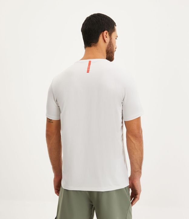 Camiseta Esportiva com Textura e Estampa de Lettering Run Cinza Camiseta Esportiva com Textura e Estampa de Lettering Run Cinza
