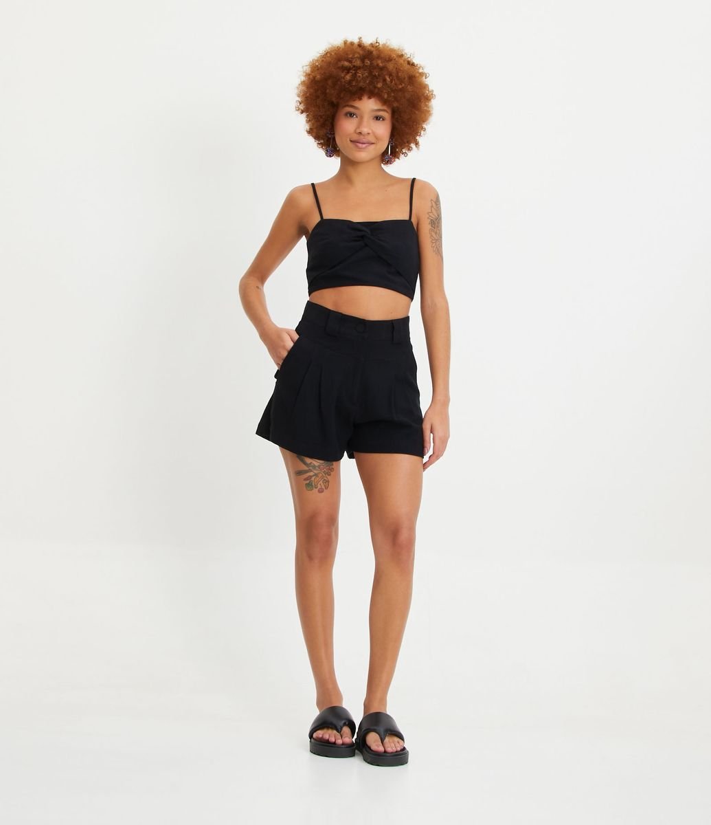 Short Cintura Alta em Linho com Pregas Frontais Preto - Renner