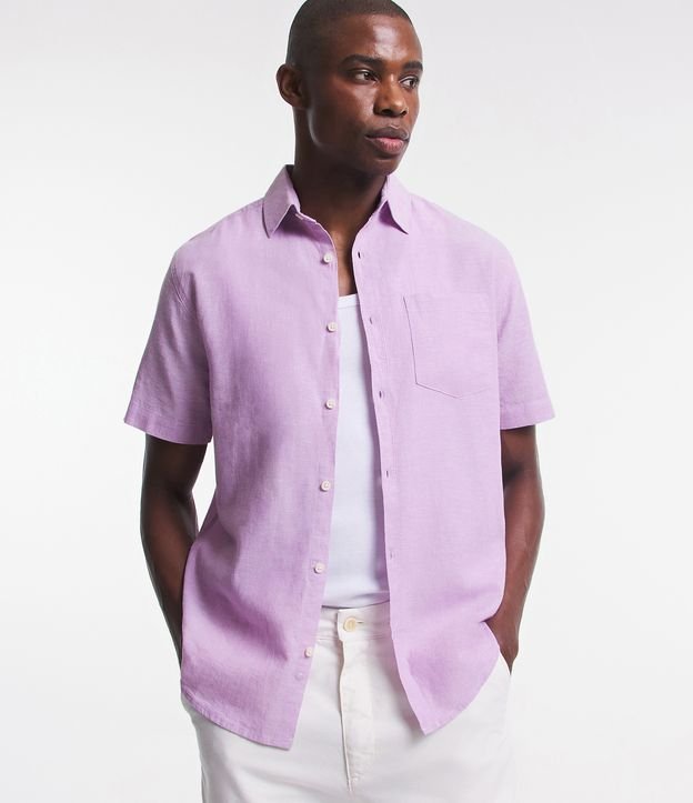 Camisa Comfort Básica em Linho com Bolso Frontal Roxo Violeta