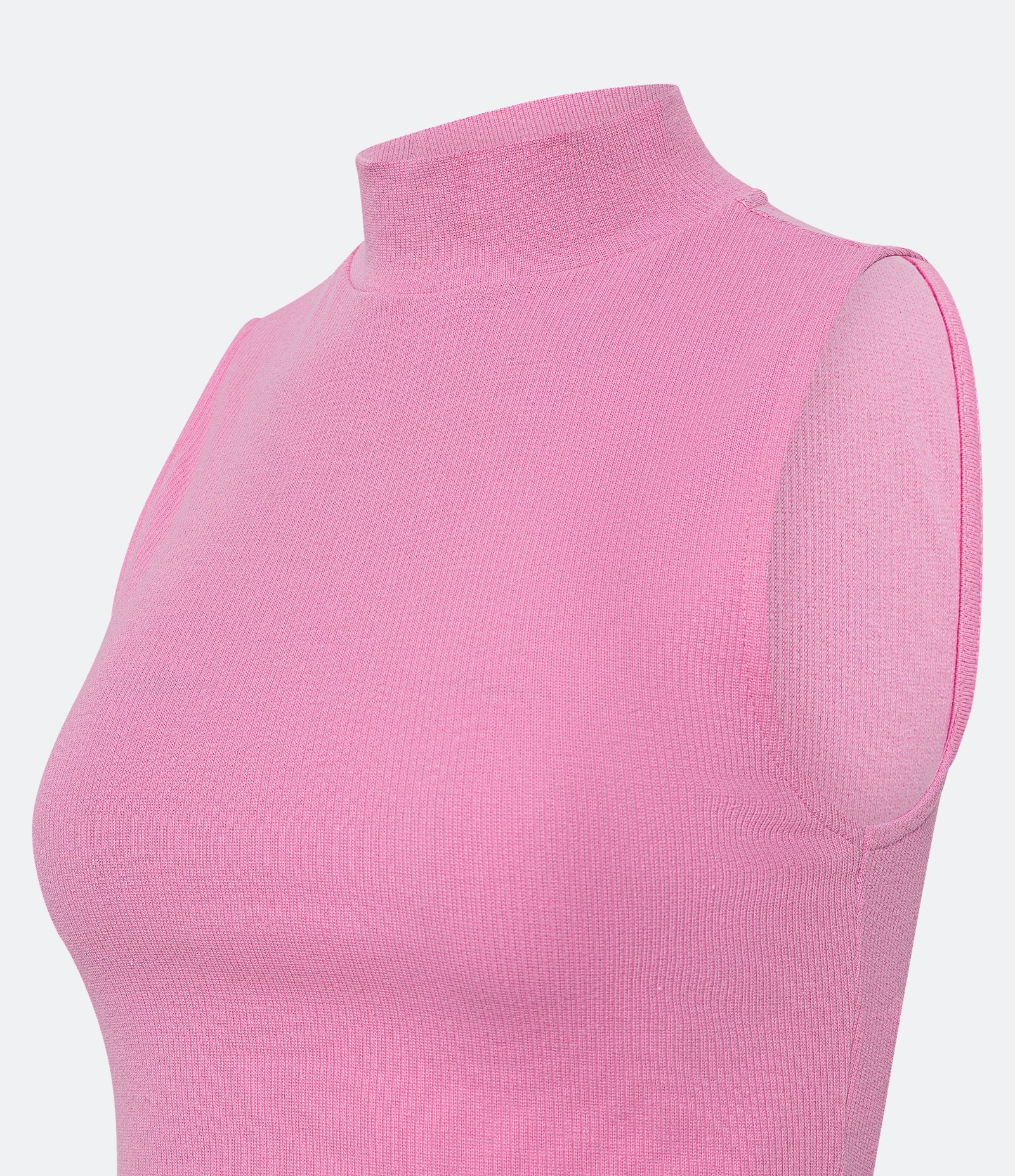 Blusa Cropped Básica sem Manga em Algodão com Gola Alta Rosa Pastel