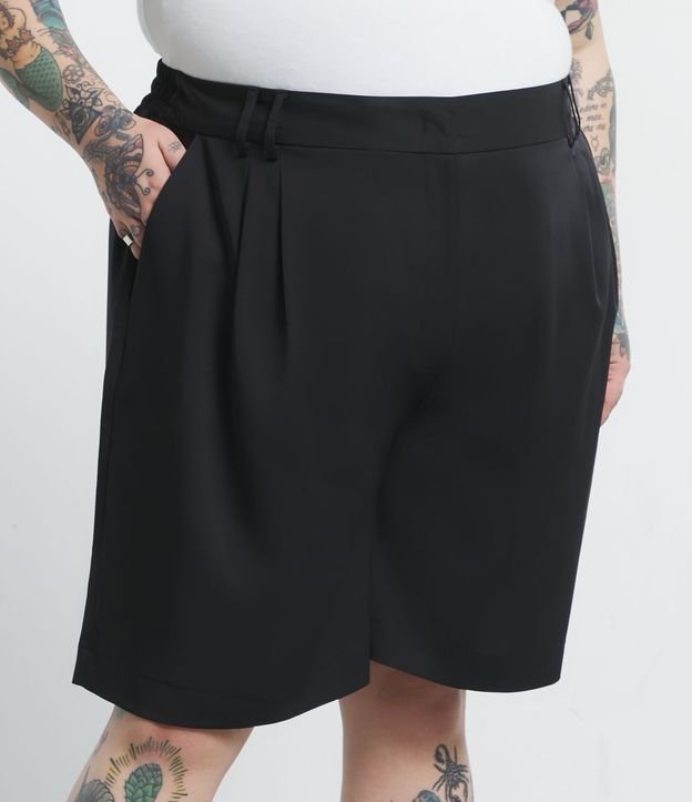Bermuda Alfaiataria Com Elástico No Cós Curve And Plus Size Coleção Jessica Lopes Preto