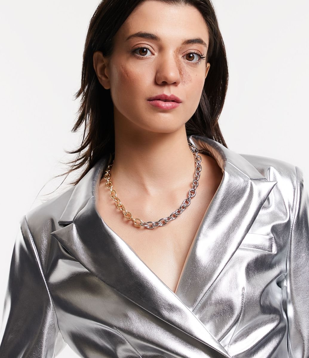 Colar Curto em Metal com Elos Ovais Prata/Dourado