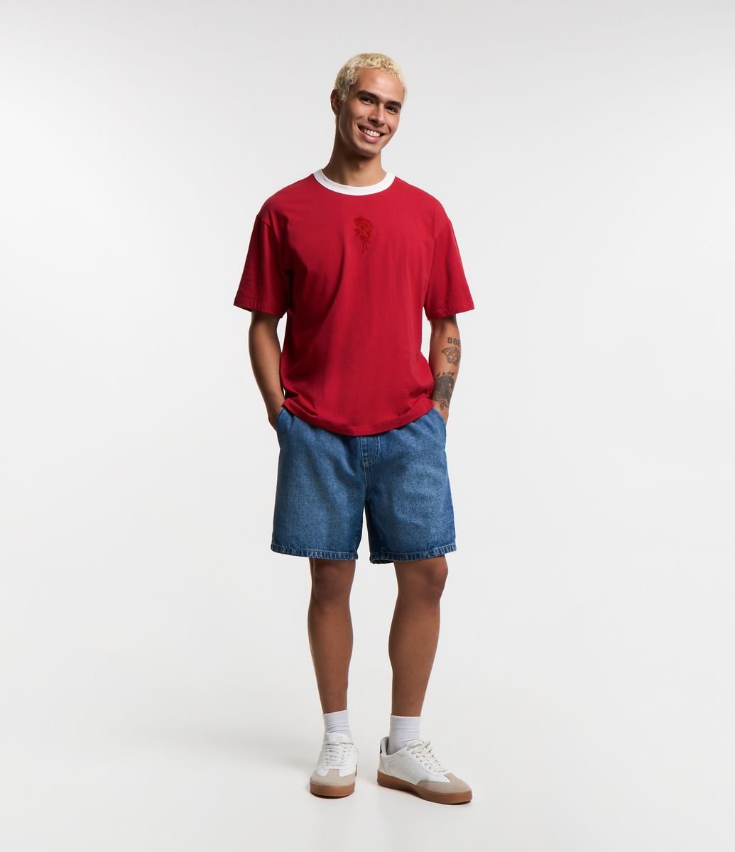 Bermuda Jeans com Cós Elástico e Etiqueta Aplicada Azul Médio