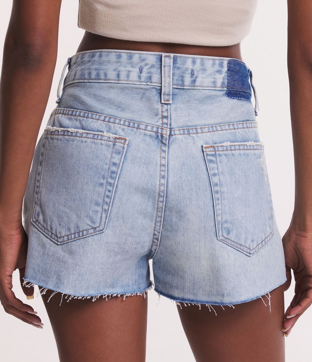Short Jeans com Puídos e Barra Desfiada Azul - Renner
