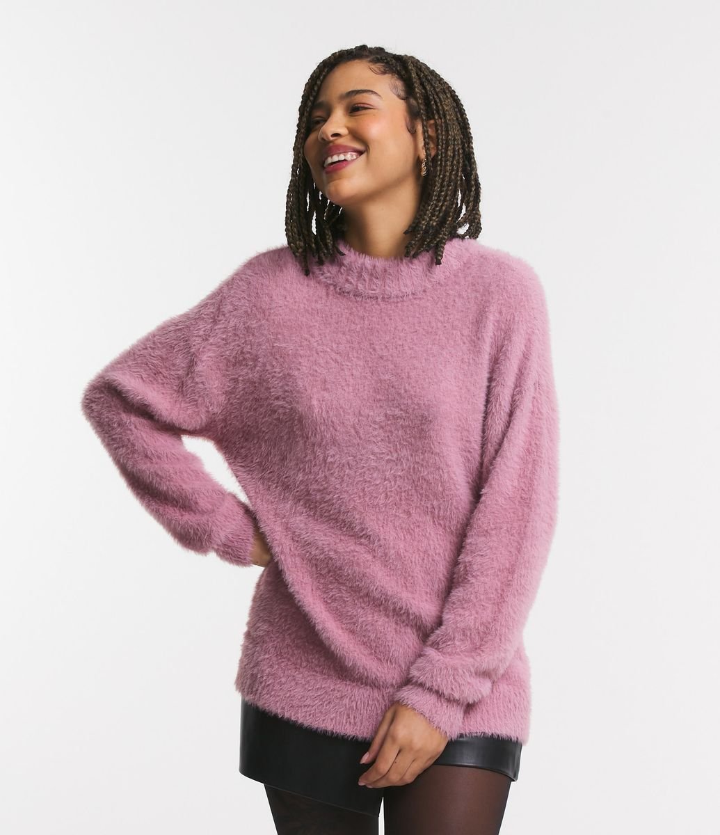 Suéter Alongado em Tricô com Pelinhos Lilás