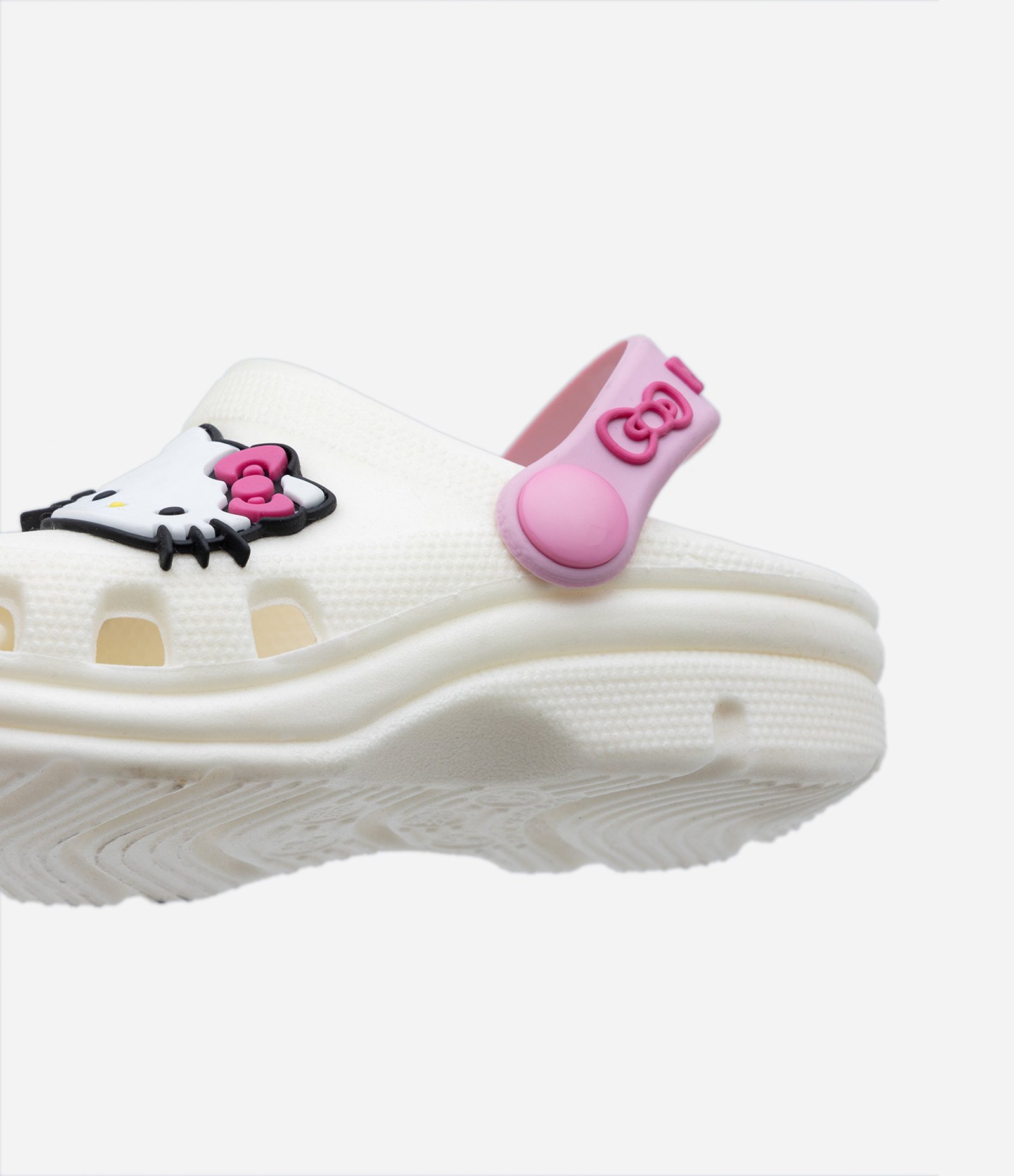 Sandália Babuche com Patch Hello Kitty - Tam 20 a 31 Off White