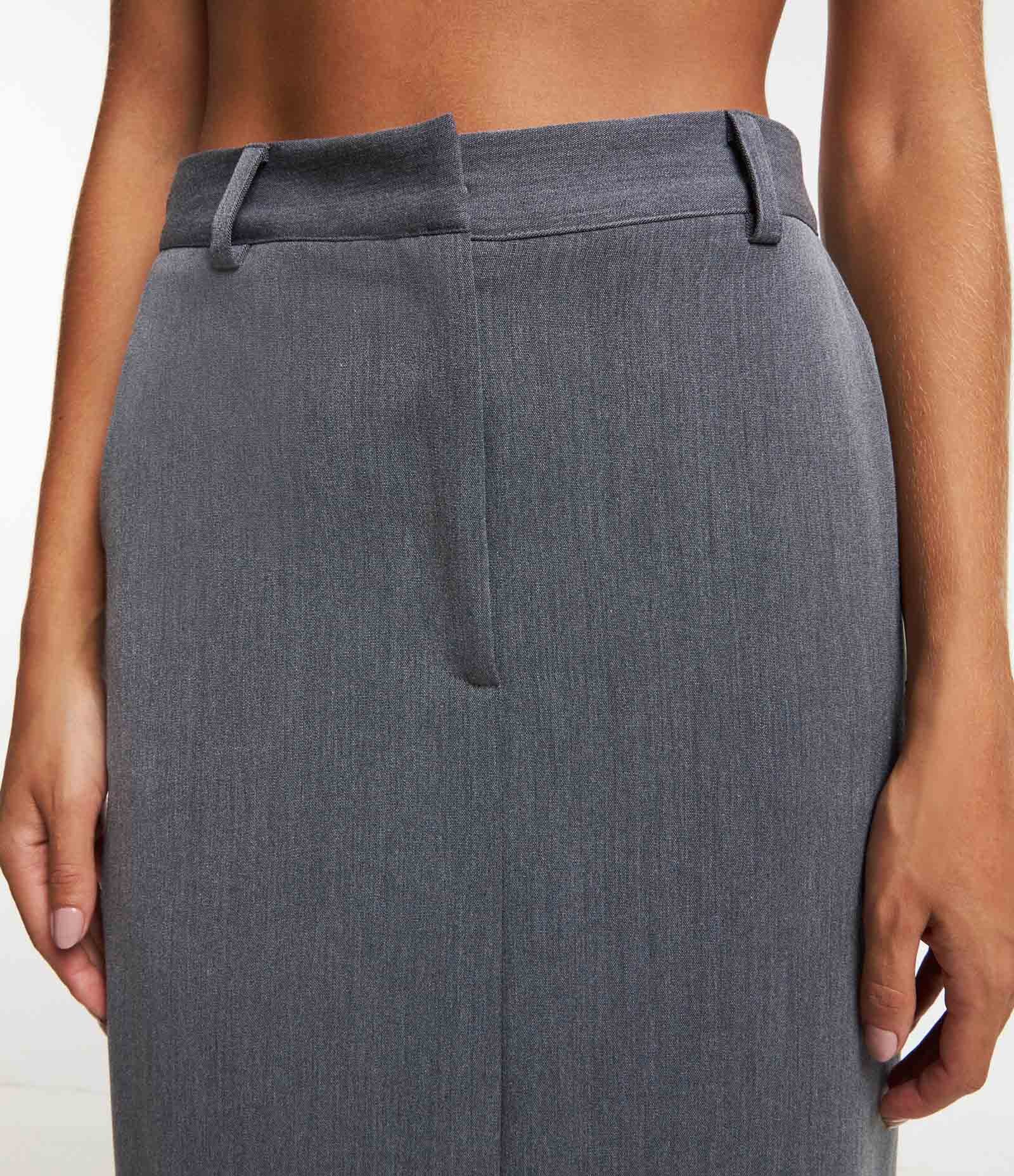 Saia New Midi em Alfaiataria com Fenda Frontal Cinza