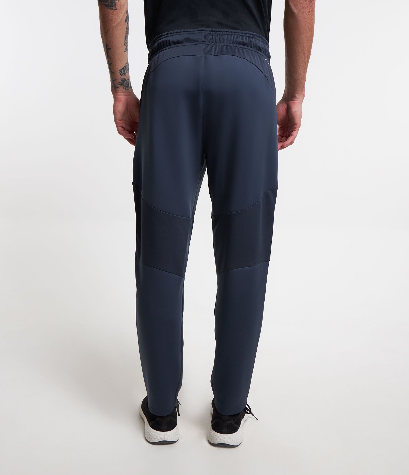 Calça Esportiva em Microfibra com Lettering e Recortes Azul Marinho