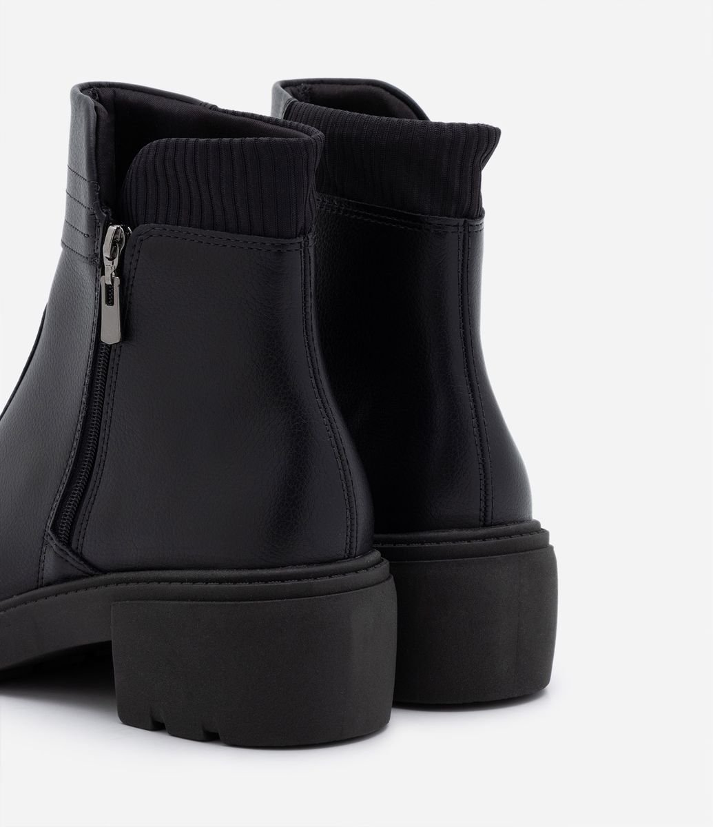 Bota Chelsea Tratorada em Material Sintético Beira RIo Preto - Renner