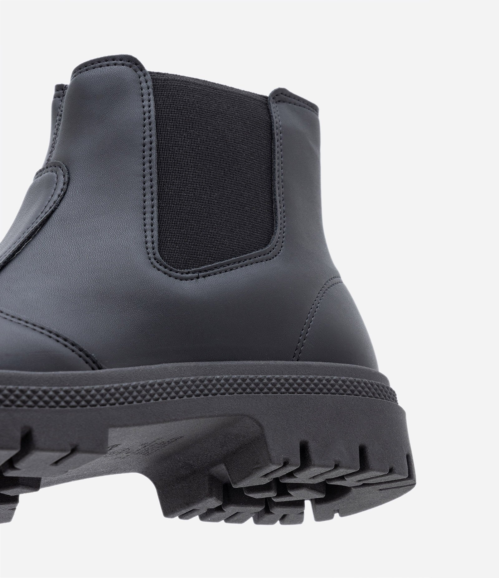 Bota Chelsea Tratorada Cano Curto Moleca