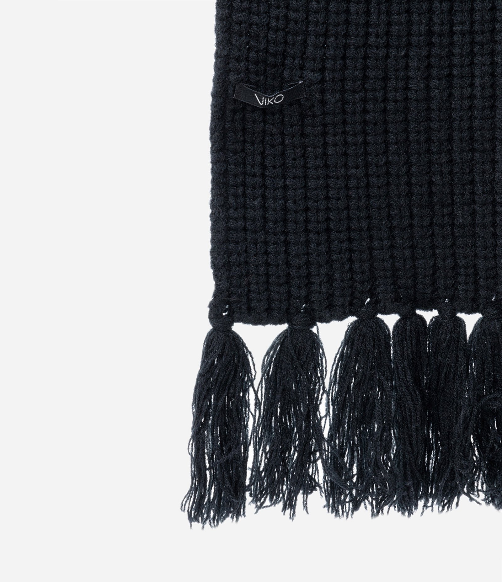 Cachecol em Tricô com Franjas nas Pontas e Textura Canelada Preto