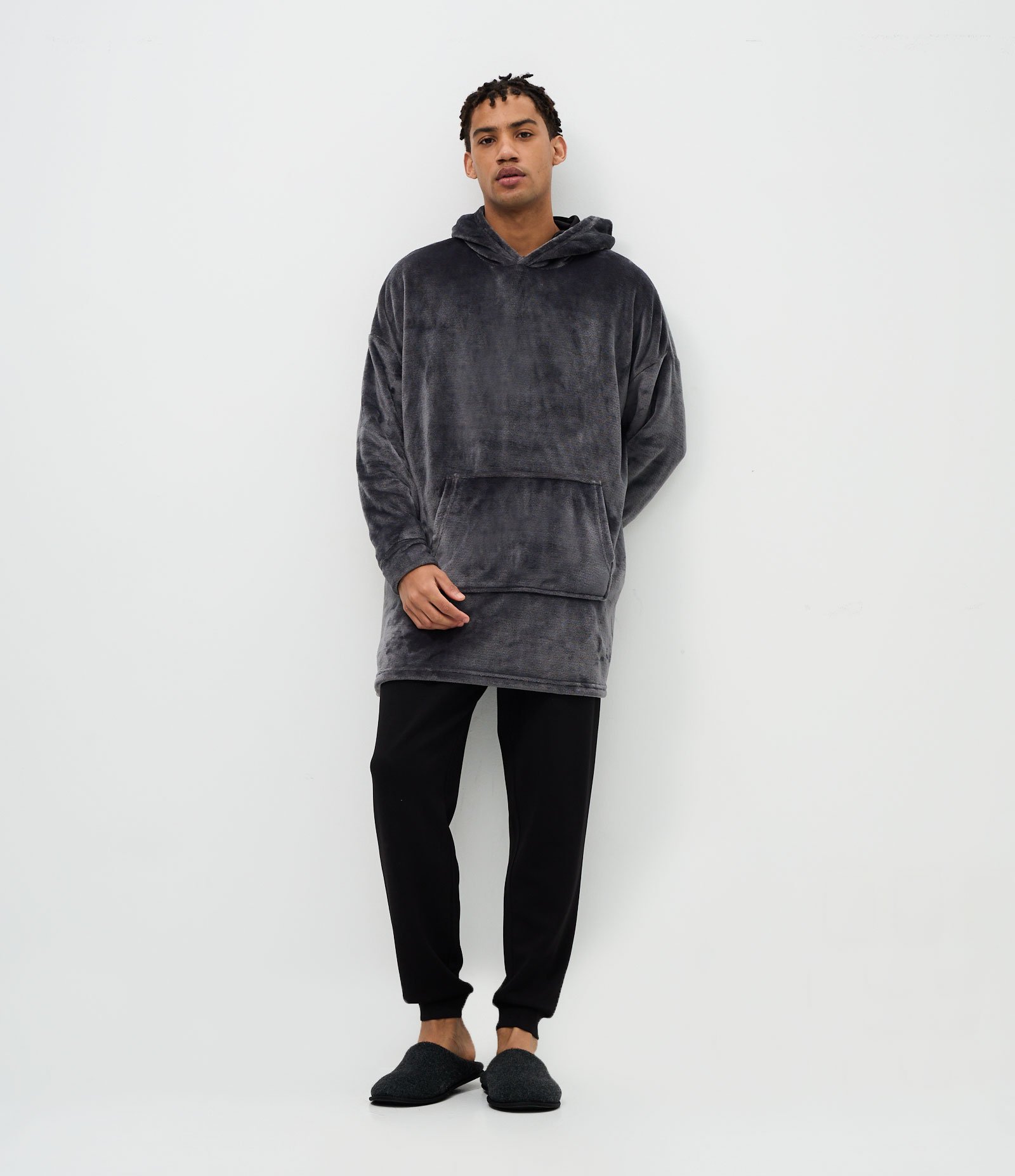 Pijama Blusão Oversized em Fleece com Capuz e Bolso Canguru Cinza
