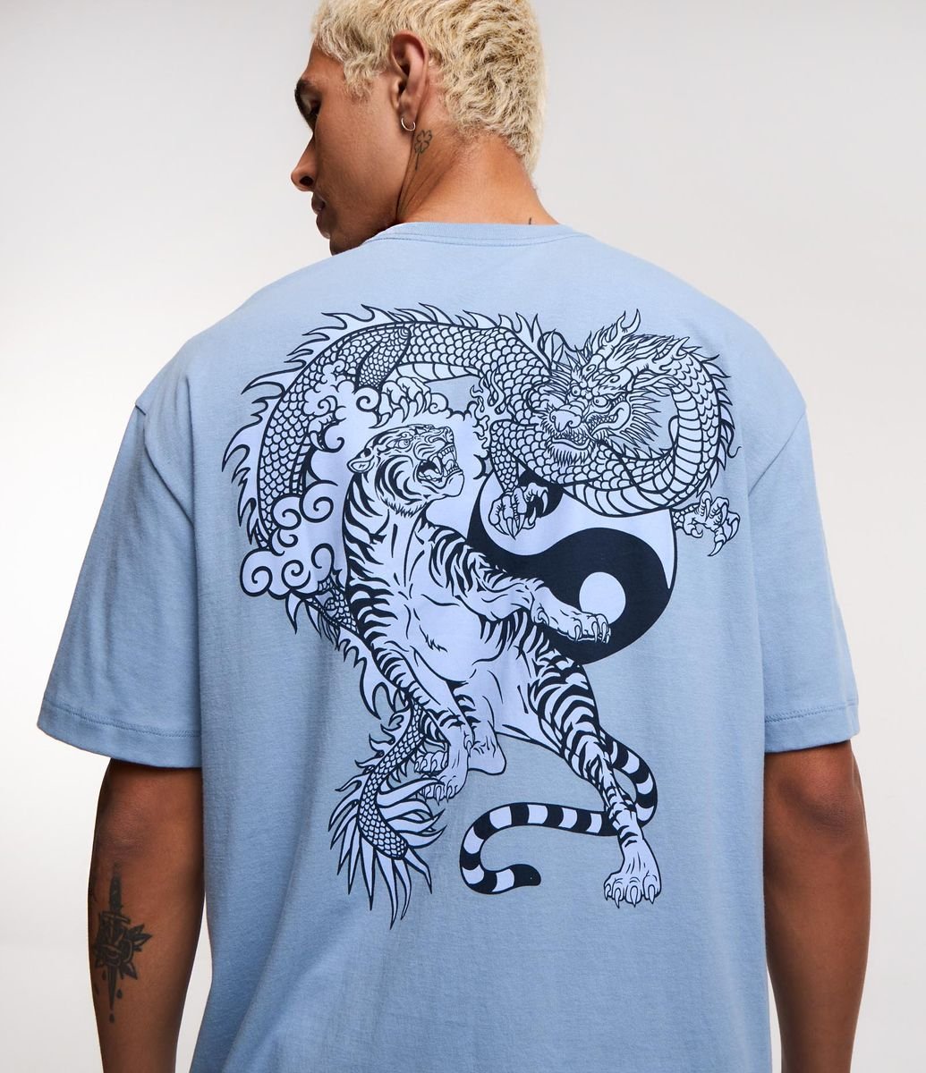 Camiseta Relaxed em Algodão com Estampa Dragon e Tiger Azul
