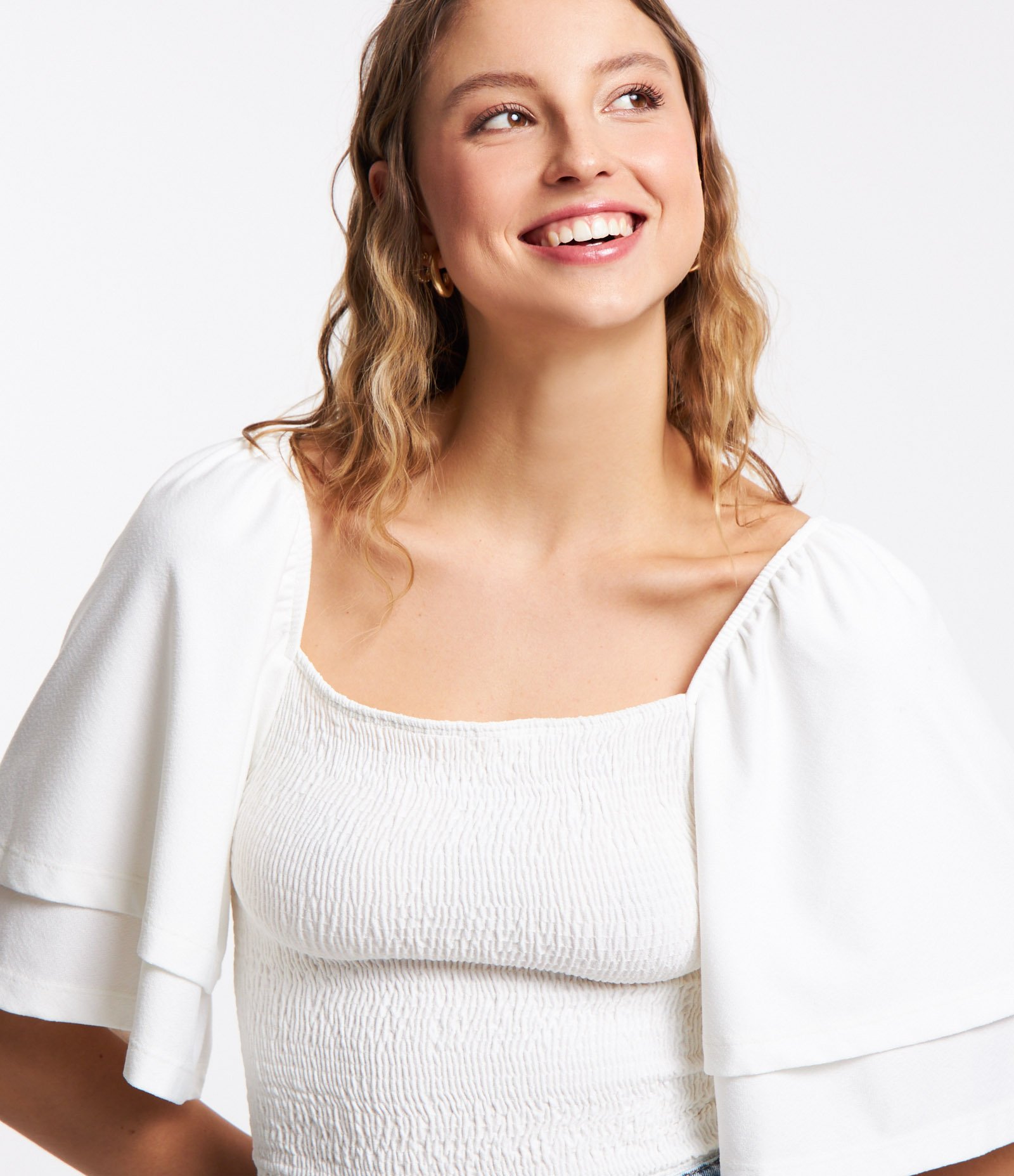 Blusa Curta em Lastex com Manga Godê Branco