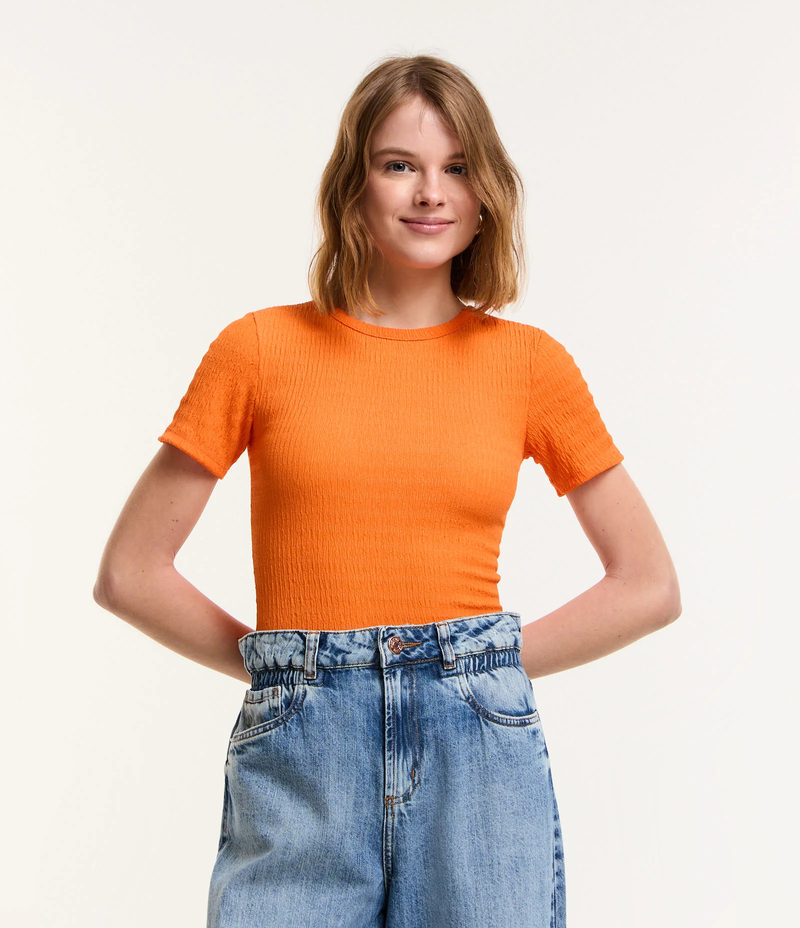 Blusa T-shirt Texturizado Overlock Laranja