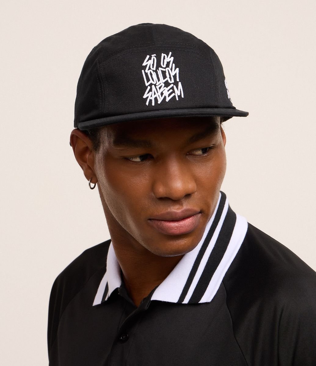 Boné Aba Reta em Sarja com Música Charlie Brown Jr Preto