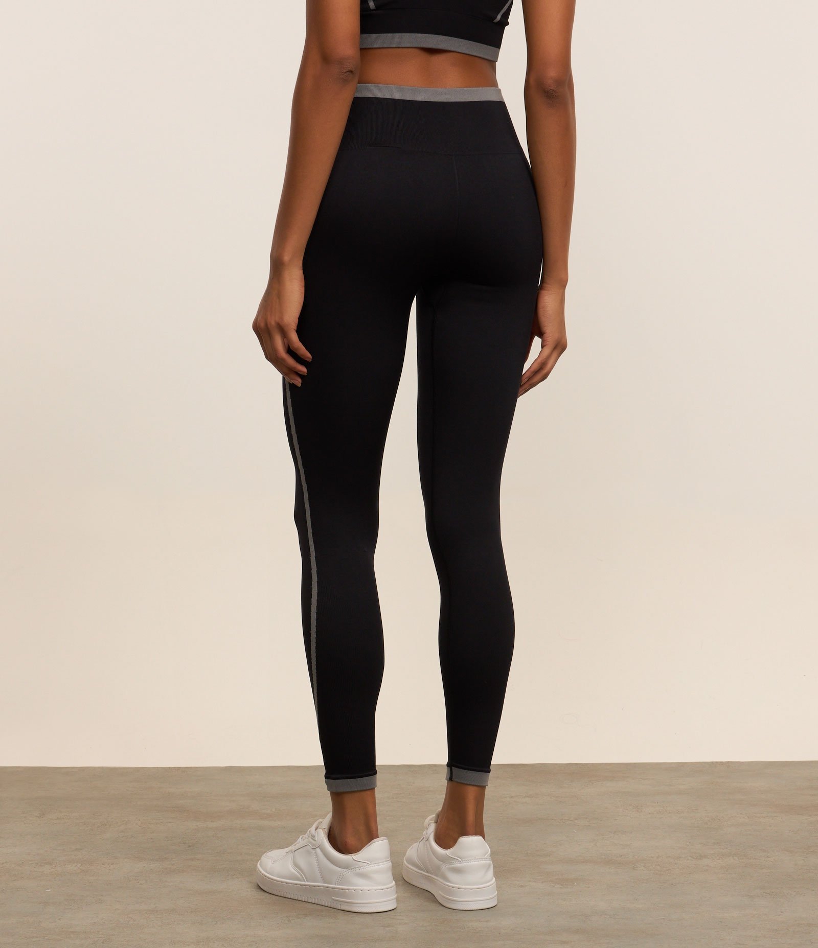 Calca Esportiva Legging Sem Costura com Cós Colorido Preto