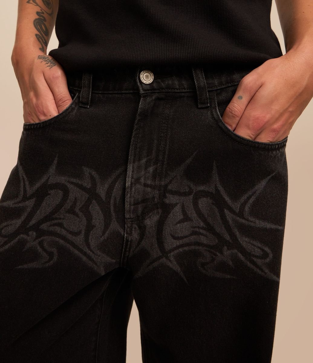 Calça Super Baggy em Jeans com Estampa Laser Lettering Frontal Preto ...