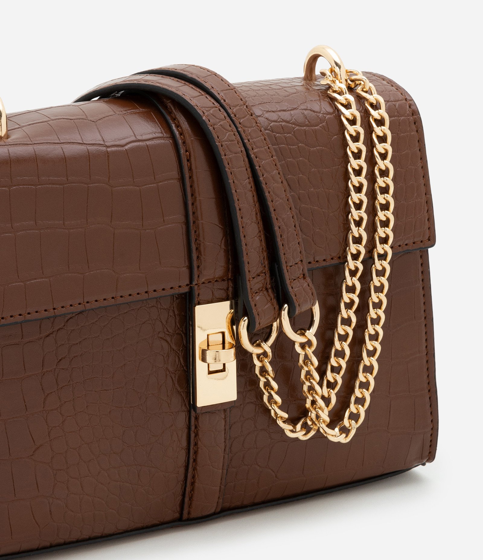 Bolsa Shoulder em PU com Lapela Envelope e Textura Croco Marrom