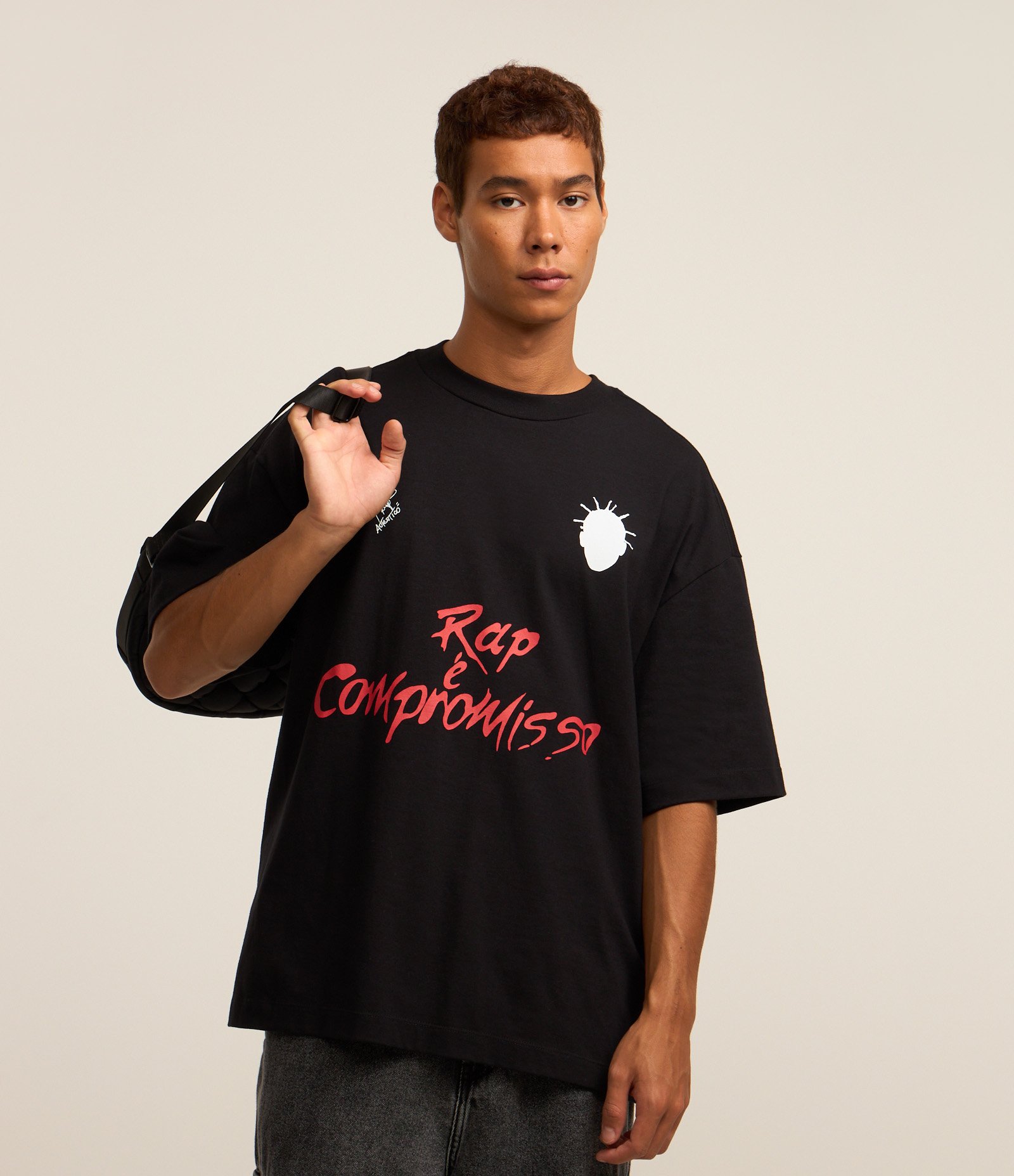 Camiseta Overboxy de Futebol Estampa Sabotage Rap é Compromisso em ...