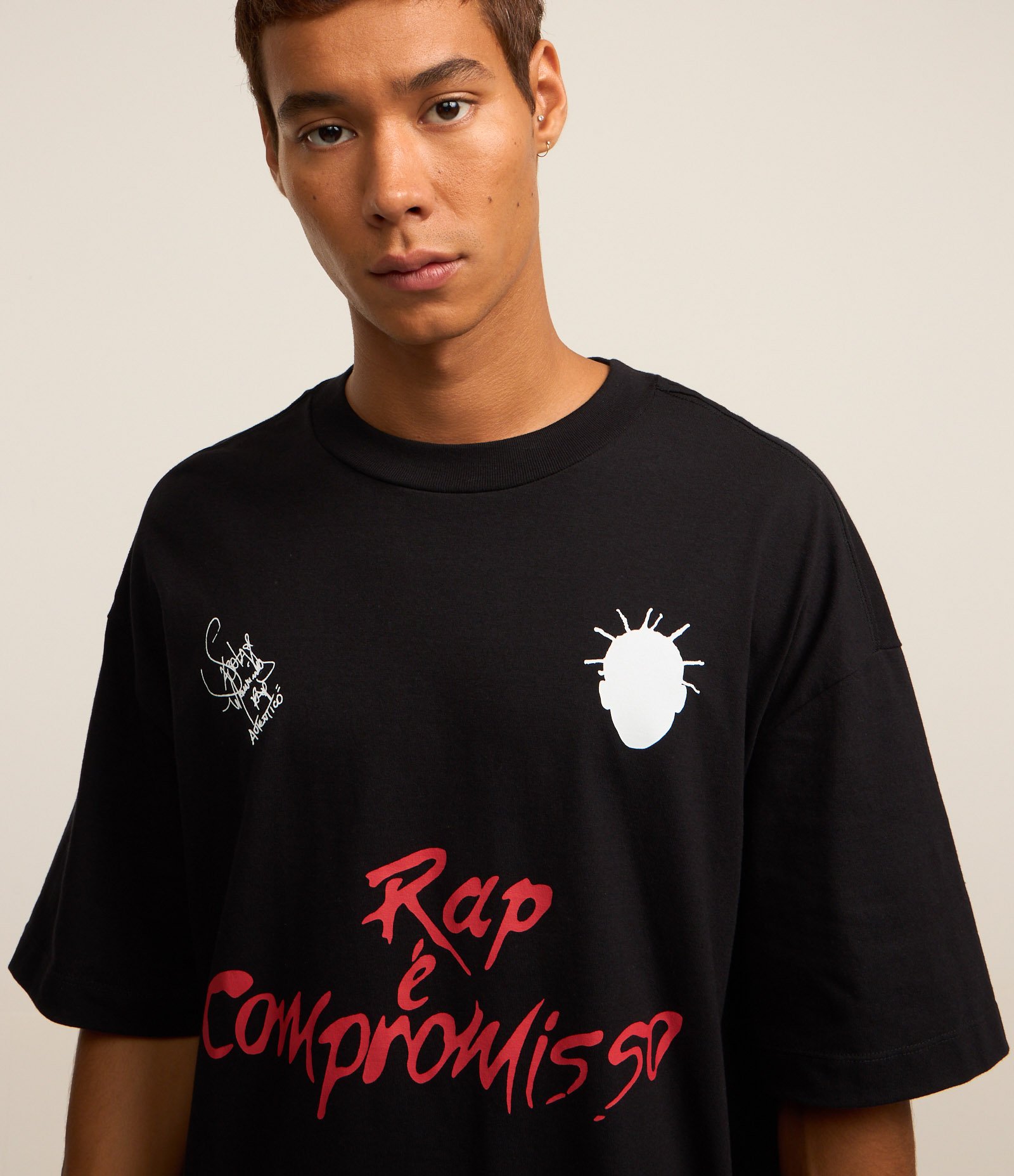 Camiseta Overboxy de Futebol Estampa Sabotage Rap é Compromisso em ...