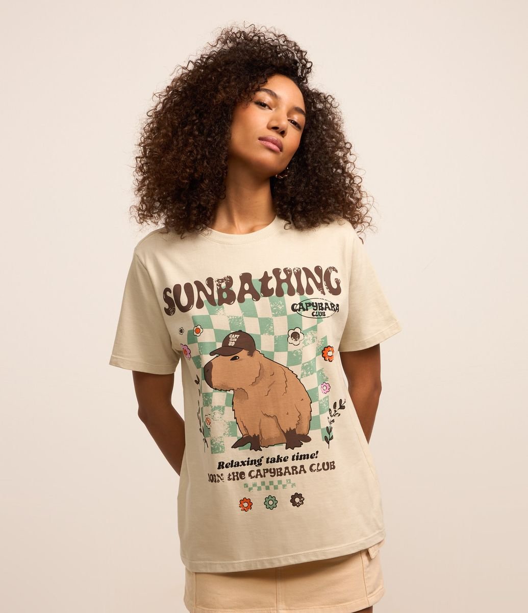 Camiseta Alongada em Algodão com Estampa Capyba Club Off White