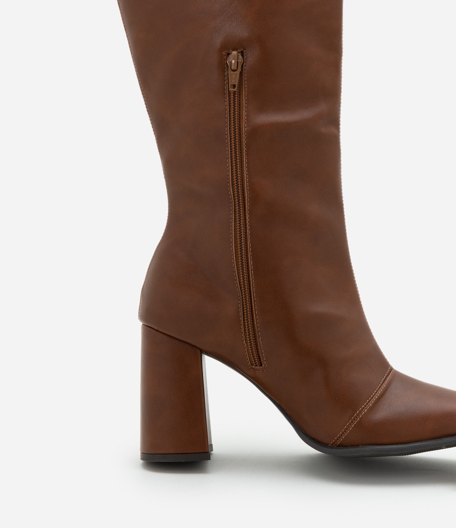 Bota Cano Alto com Lace Up Ajustável Marrom