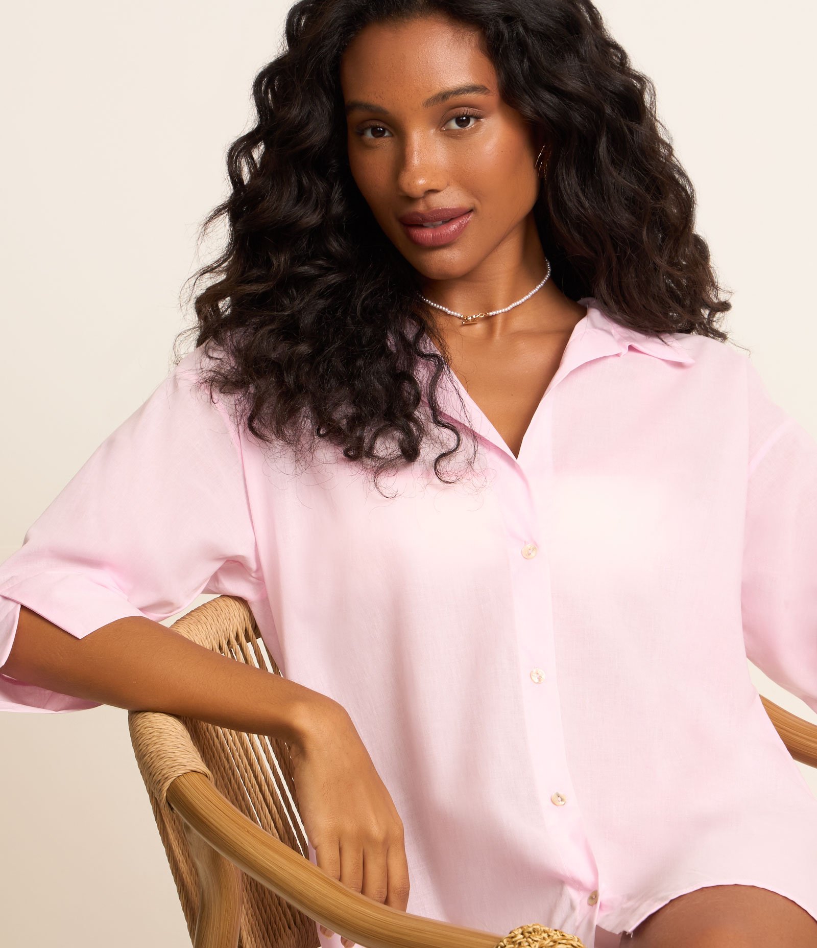 Saída de Praia Camisa em Voil com Manga 3/4 e Abotoamento Rosa