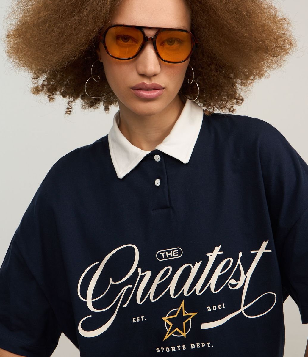 Camiseta Polo Oversized em Algodão com Estampa Greates Azul Marinho ...