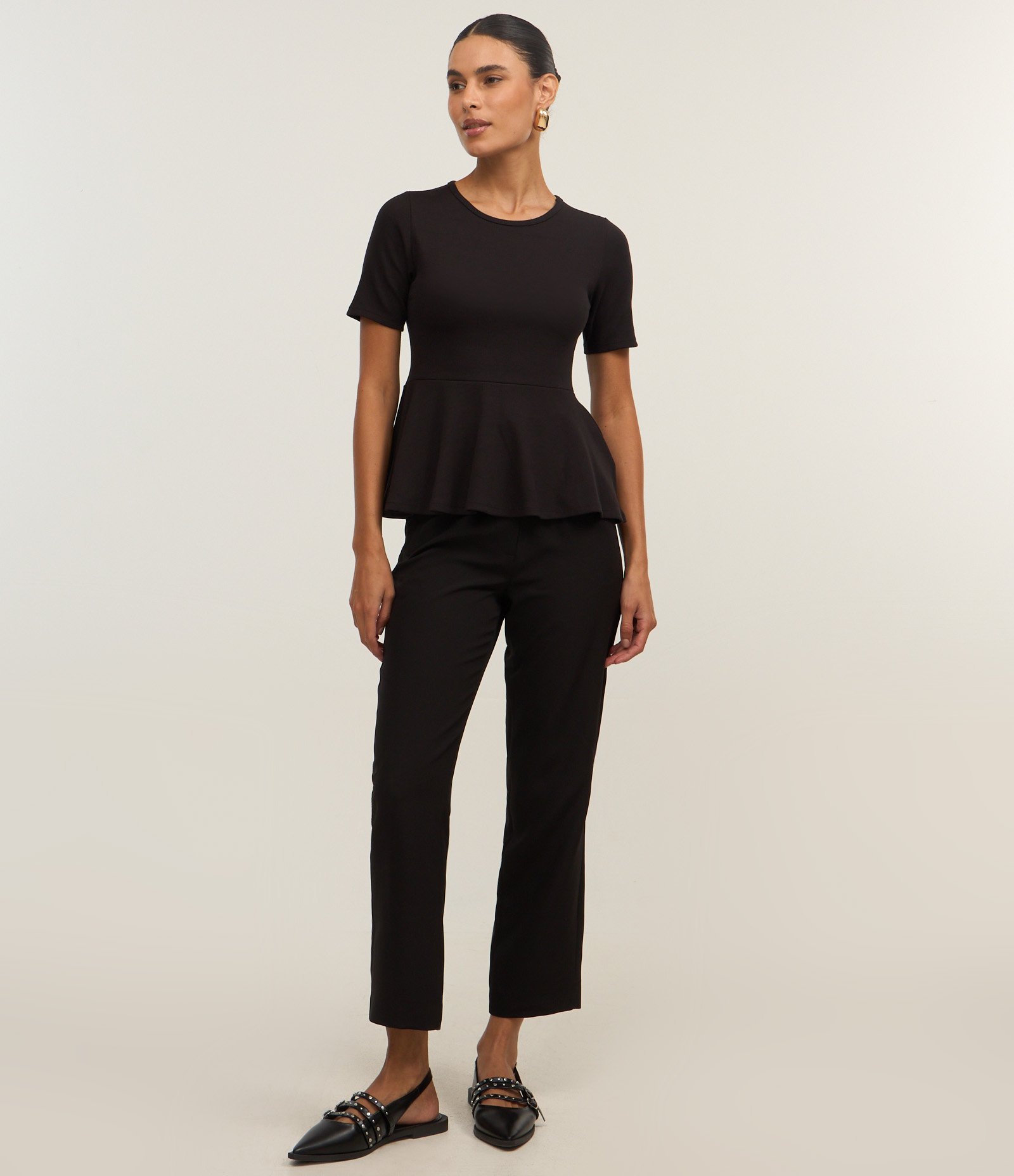 Blusa Peplum em Ribana com Babado na Barra Preto