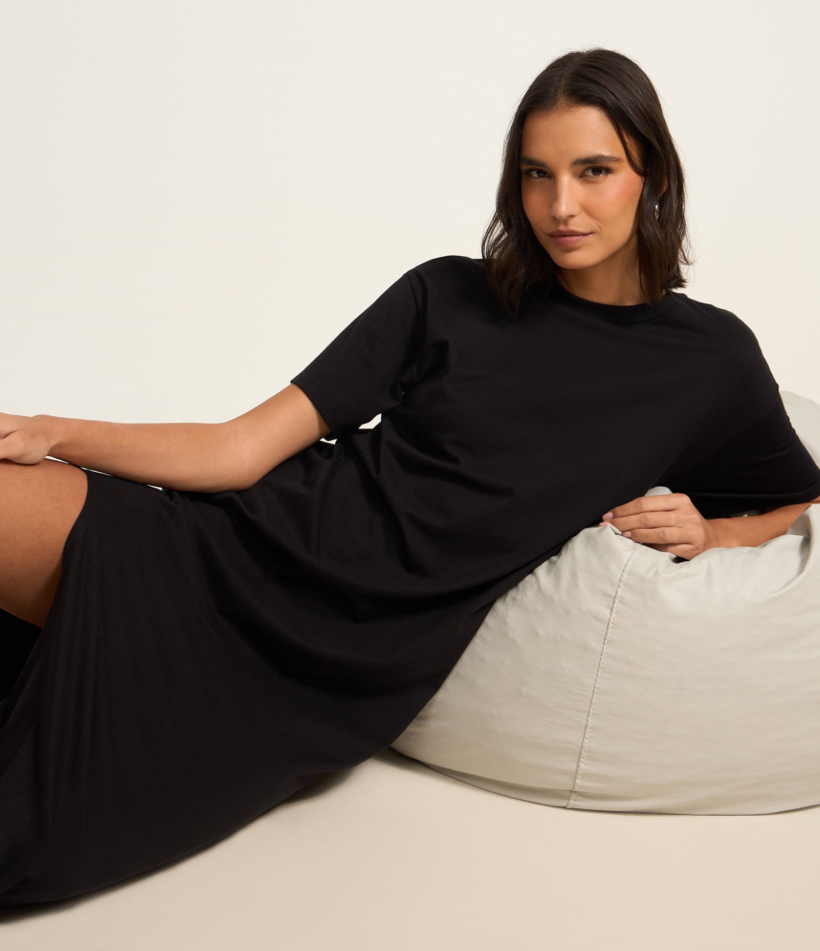 Vestido T-Shirt Midi em Algodão com Fenda Preto