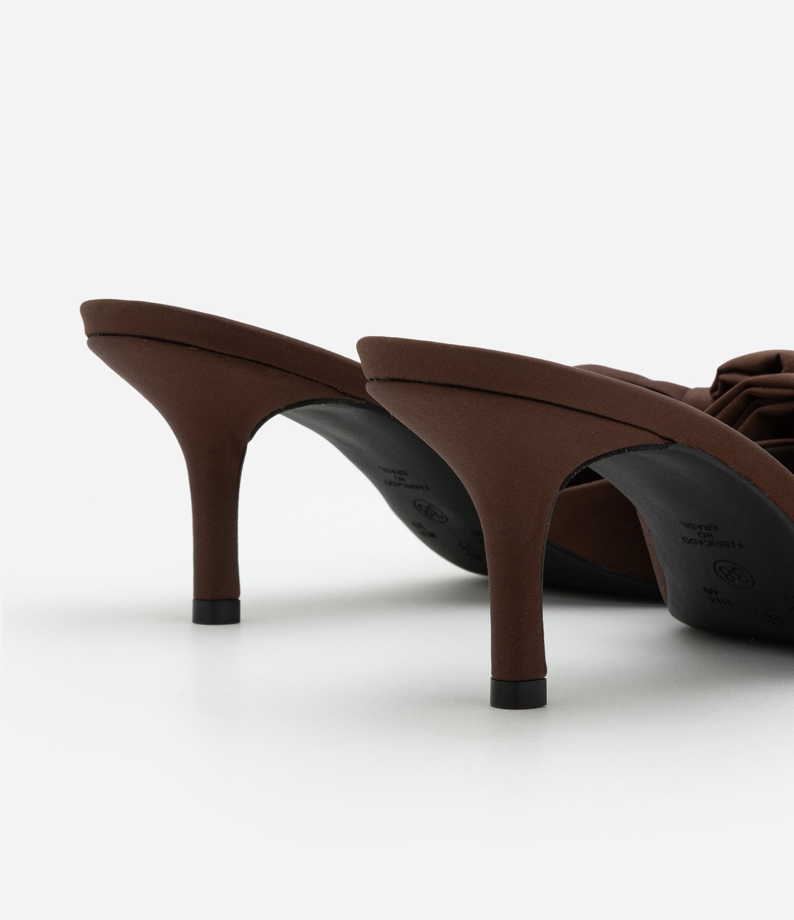 Sandália Mule com Laço de Cetim Marrom