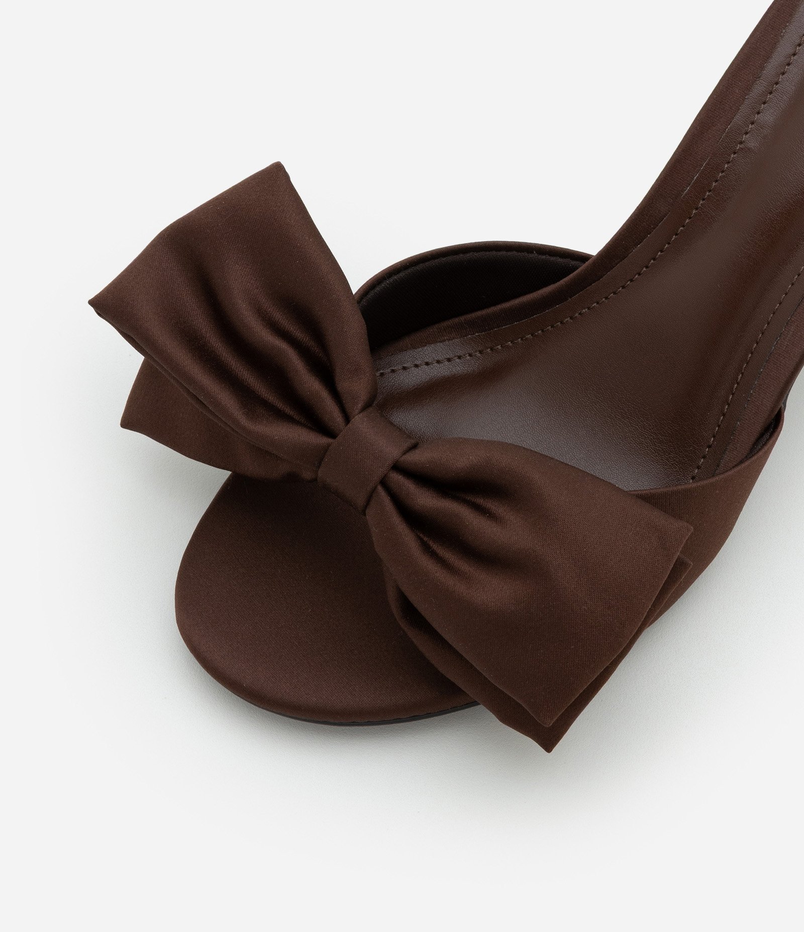 Sandália Mule com Laço de Cetim Marrom