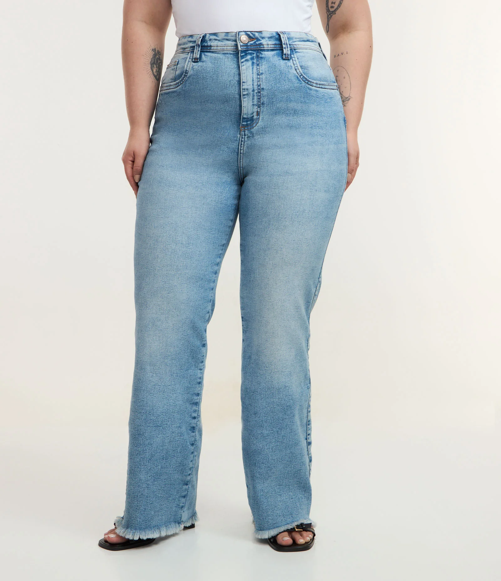 Calça Skinny em Jeans com Barra Desfiada Curve & Plus Size Azul