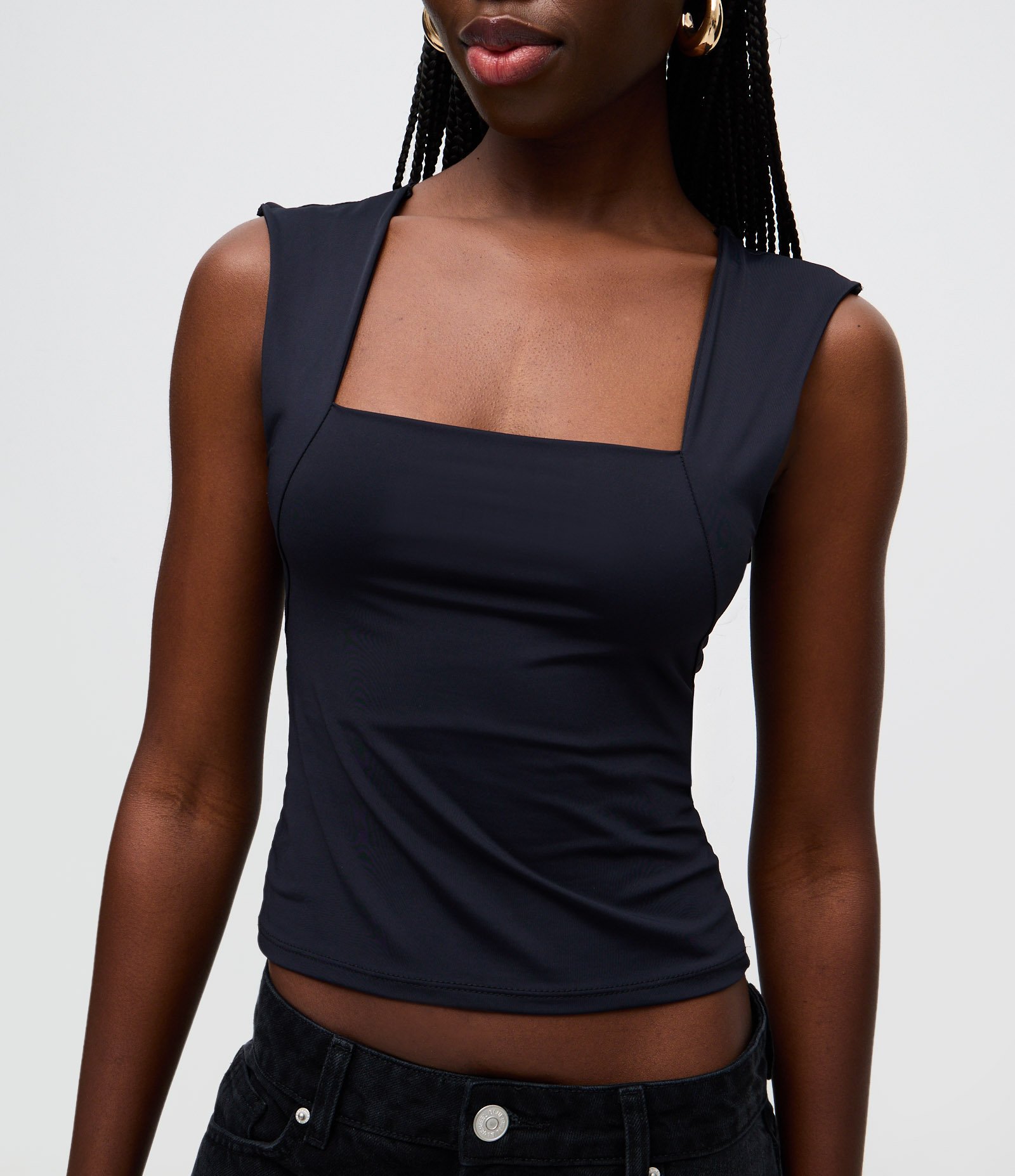 Blusa Alça Larga em Microfibra com Decote Quadrado Preto