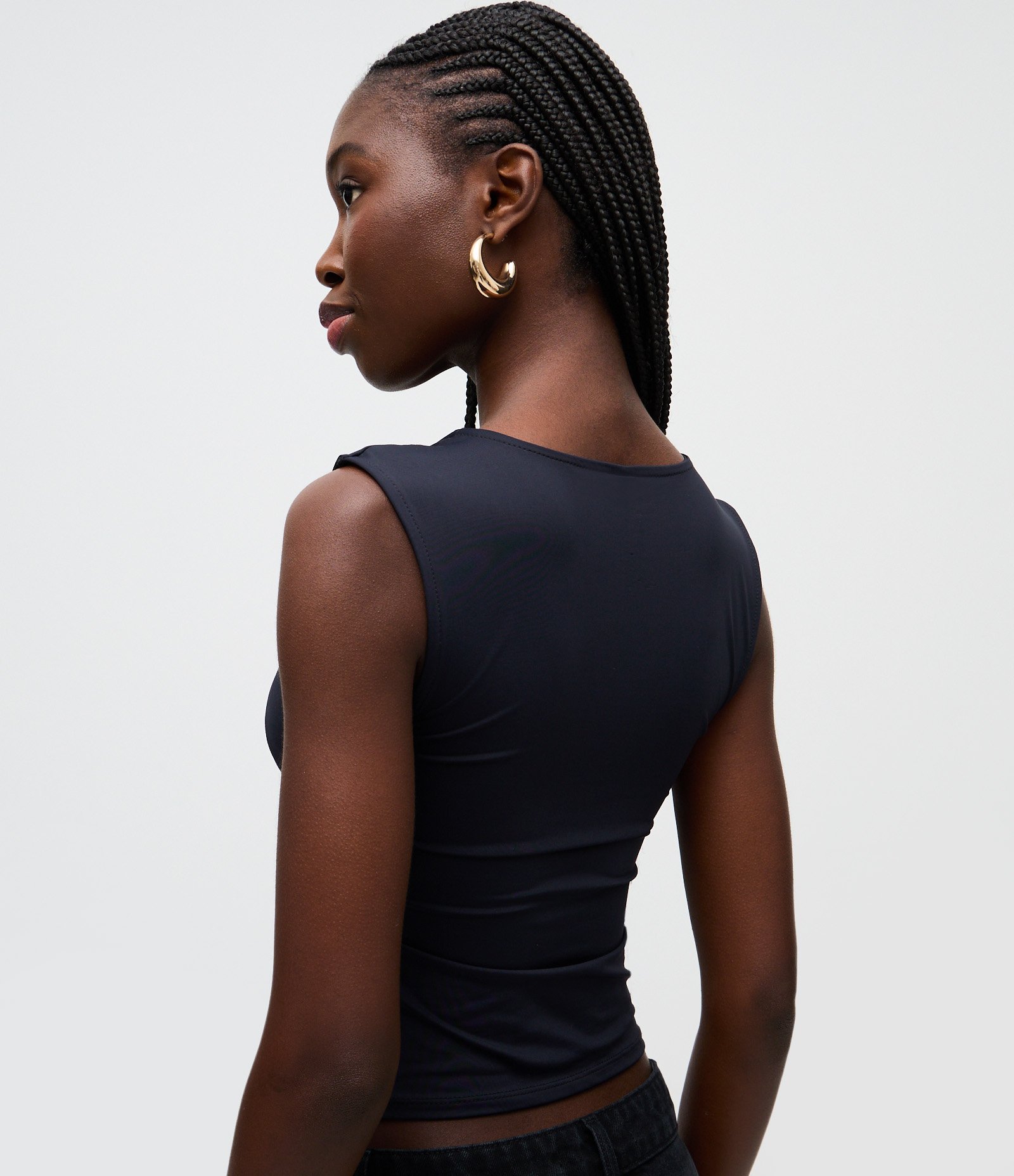 Blusa Alça Larga em Microfibra com Decote Quadrado Preto