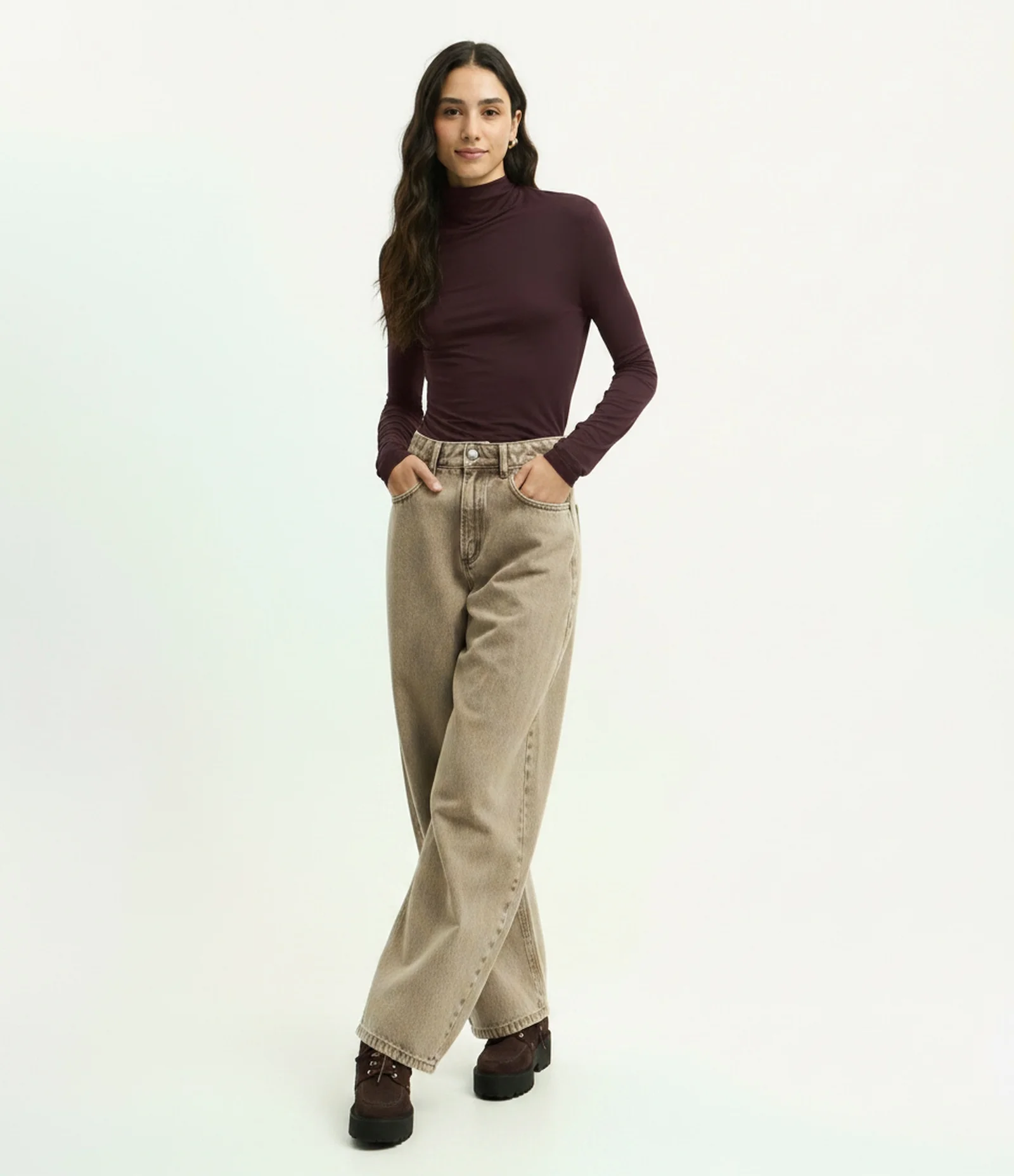 Blusa Básica Manga Longa em Modal com Gola Alta Vinho