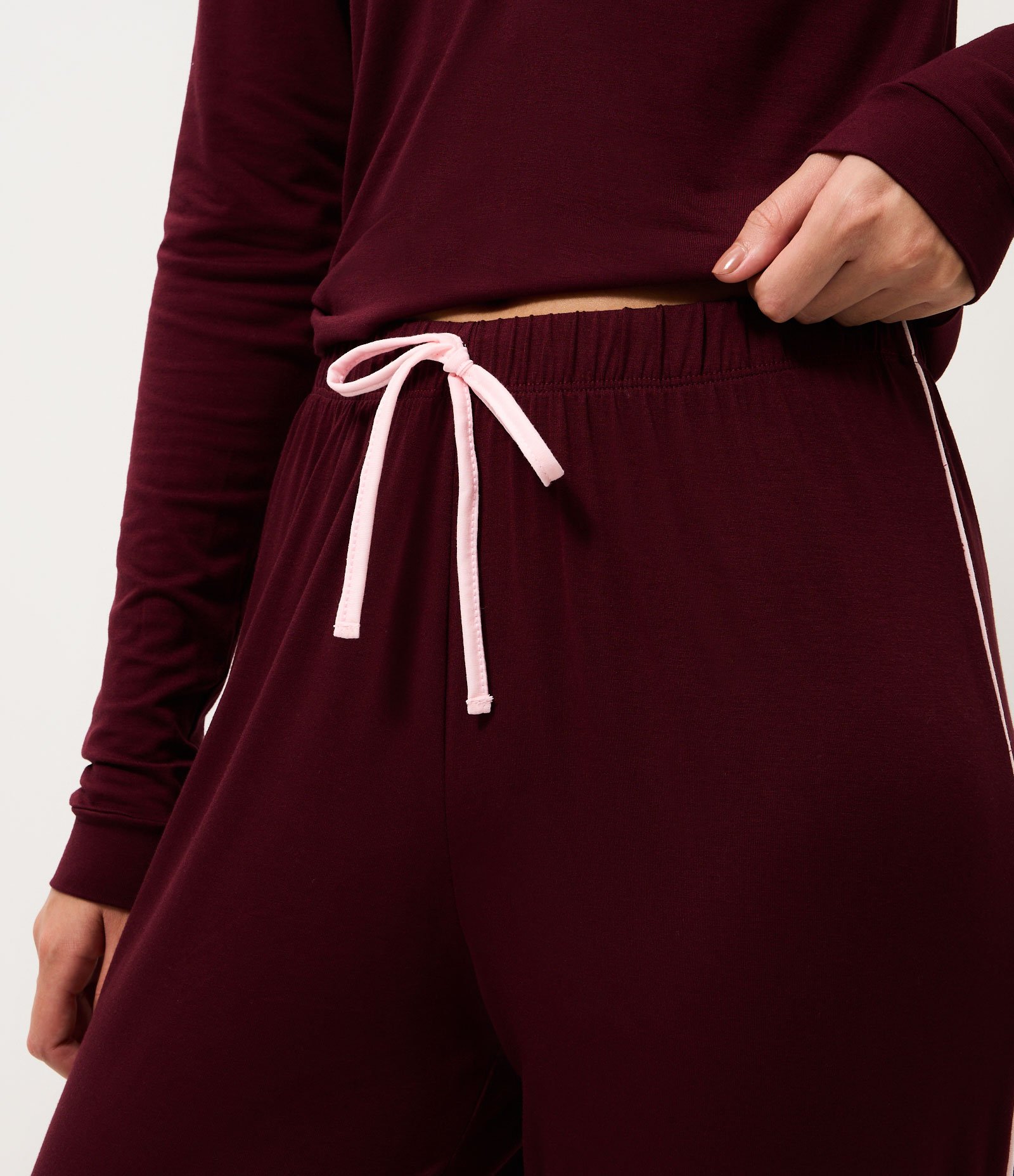 Calça de Pijama Jogger em Viscolycra com Cós Elástico Vinho